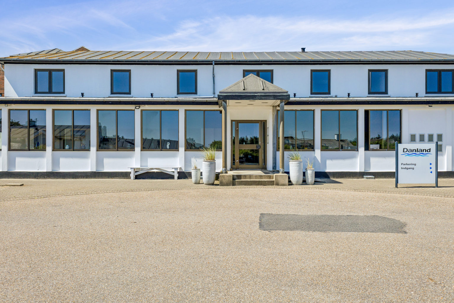 Investment with a view: Holiday resort with 87 units by the North Sea ...